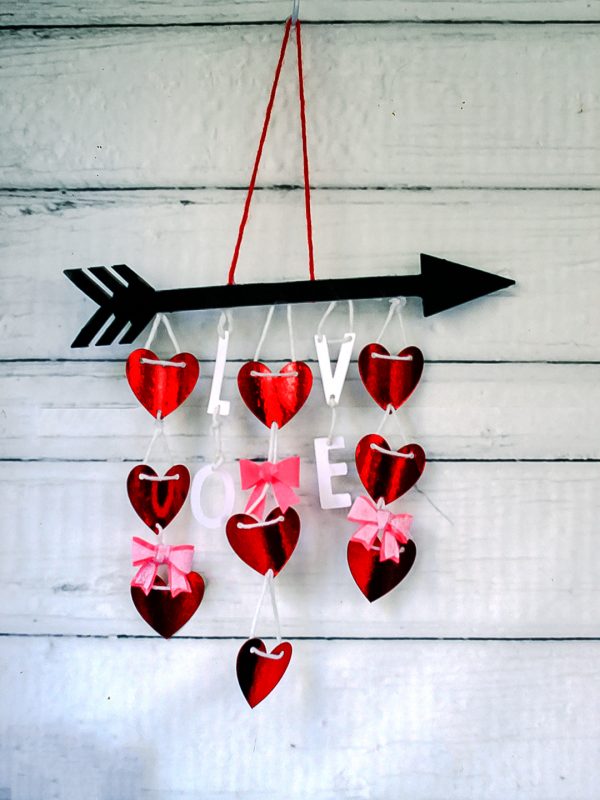 Valentines Day Wall Hanging - DIY Love Decor